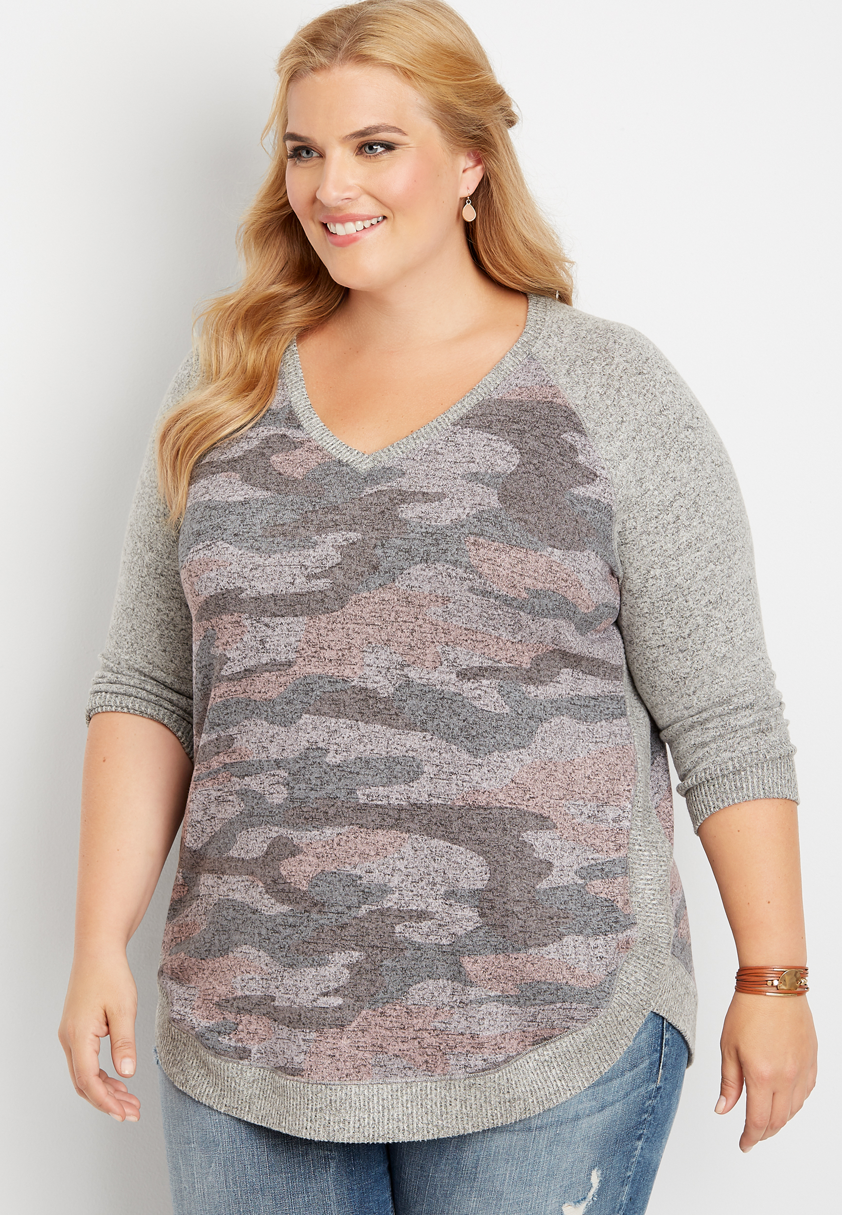 plus size camo round hem pullover | maurices