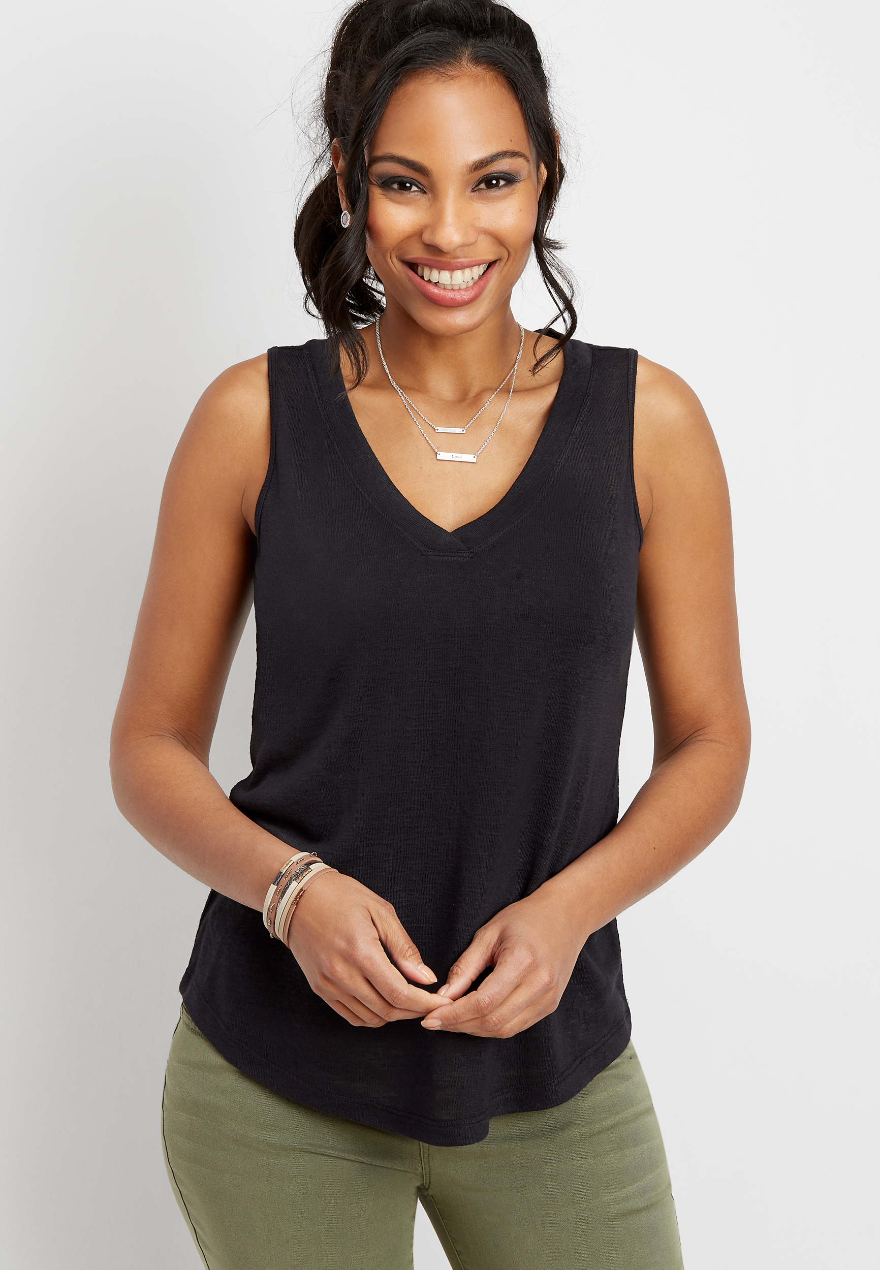 24/7 Solid V-Neck Tank | maurices