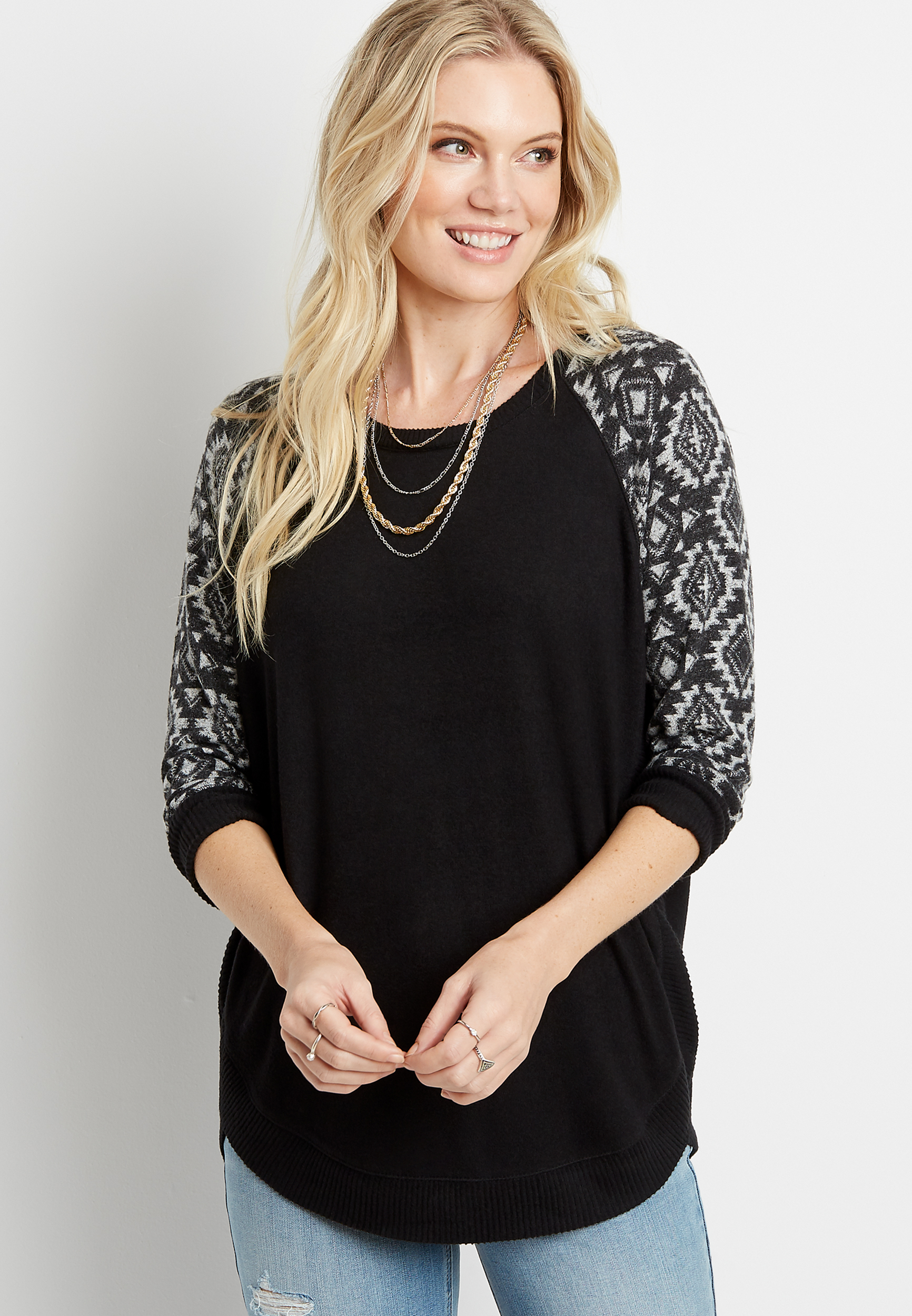 Black Printed Sleeve Round Hem Pullover | maurices