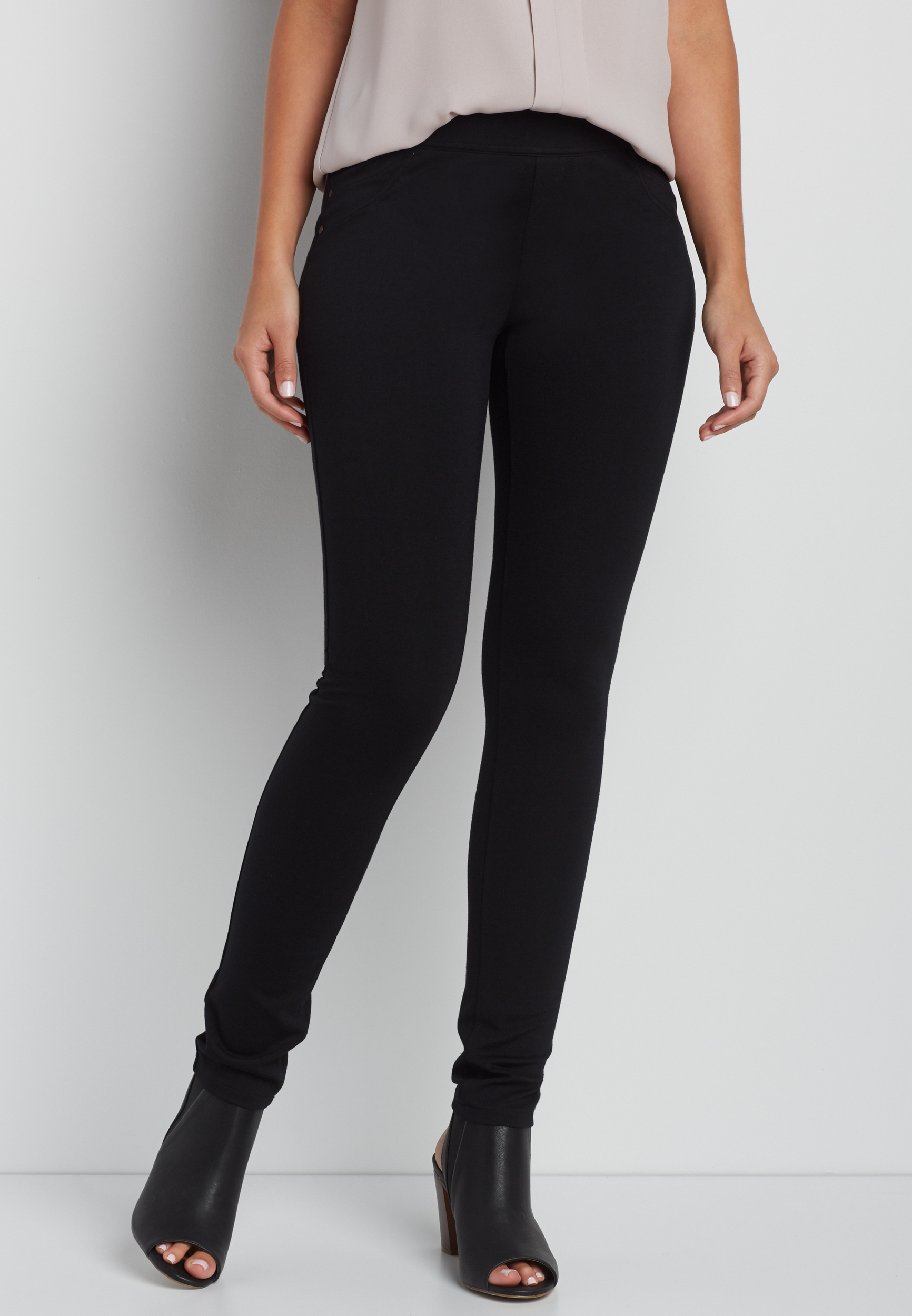 The Smart Skinny Pull On Ponte Pant In Black Maurices