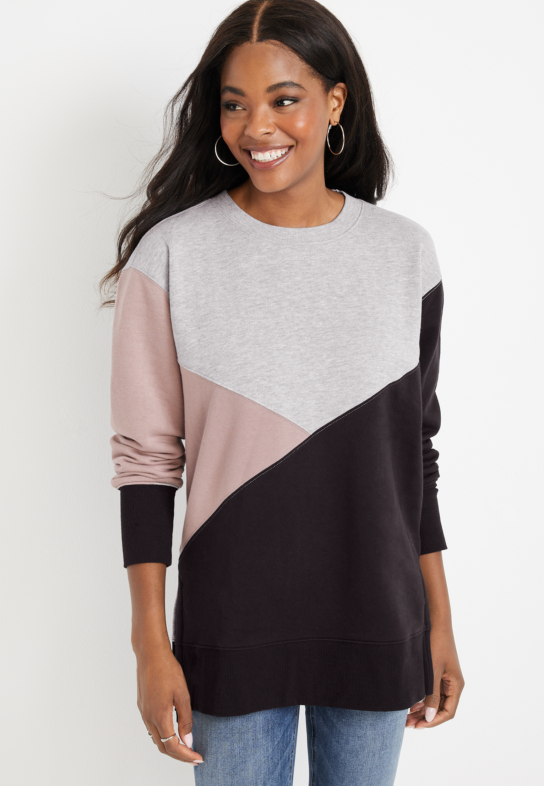Colorblock Crew Neck Fleece Sweatshirt | maurices