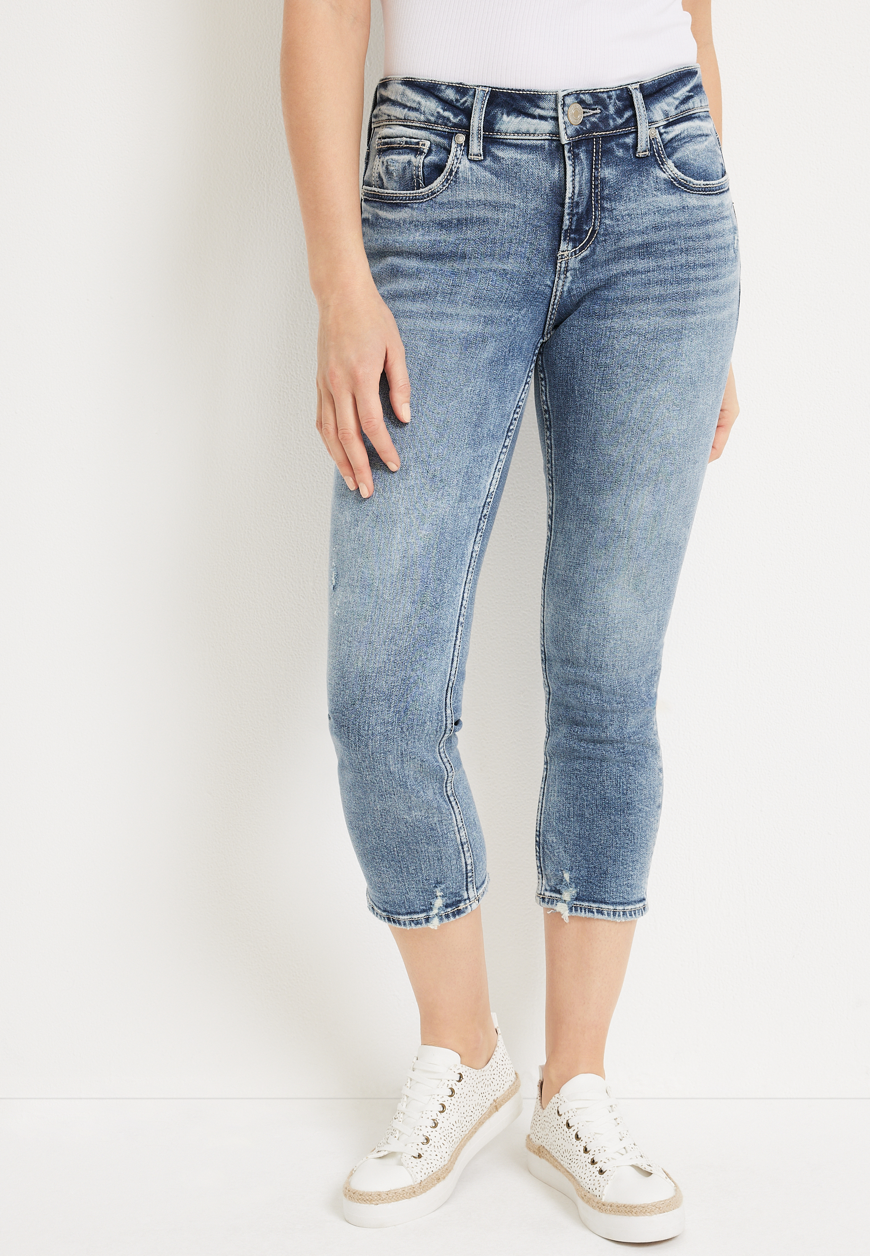 Silver Jeans Co.® Elyse Curvy Mid Rise Capri | maurices