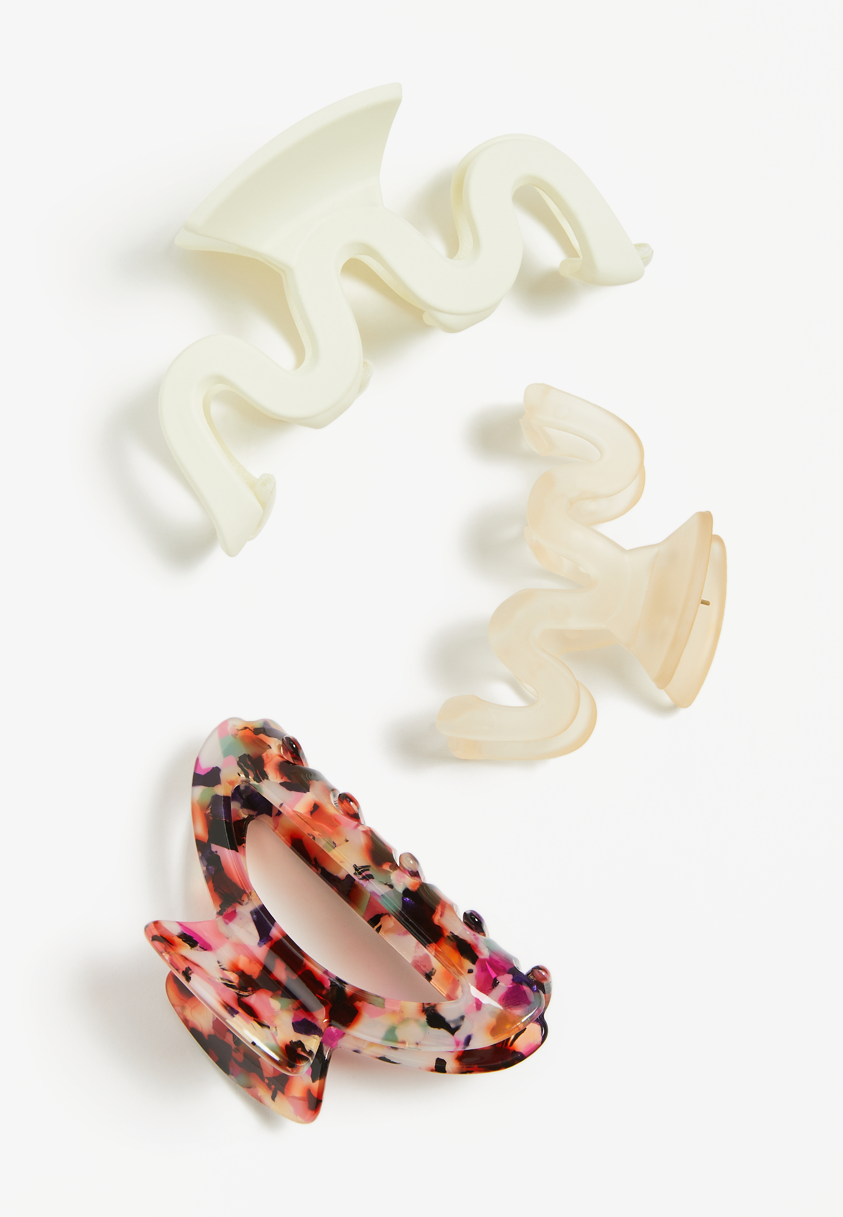 3 Pack Wavy Shaped Claw Hair Clips | maurices