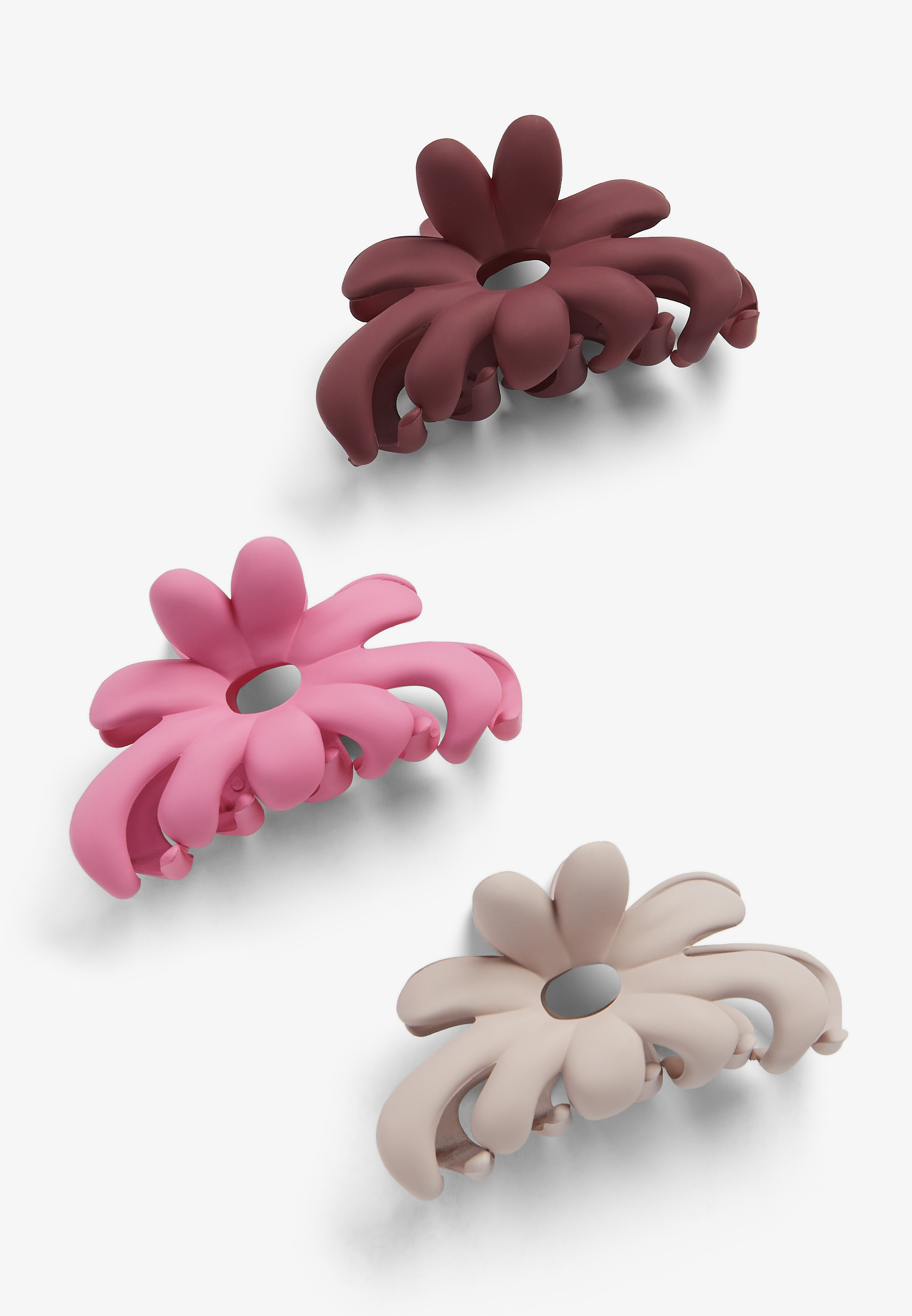 3 Pack Floral Shaped Claw Hair Clips | maurices