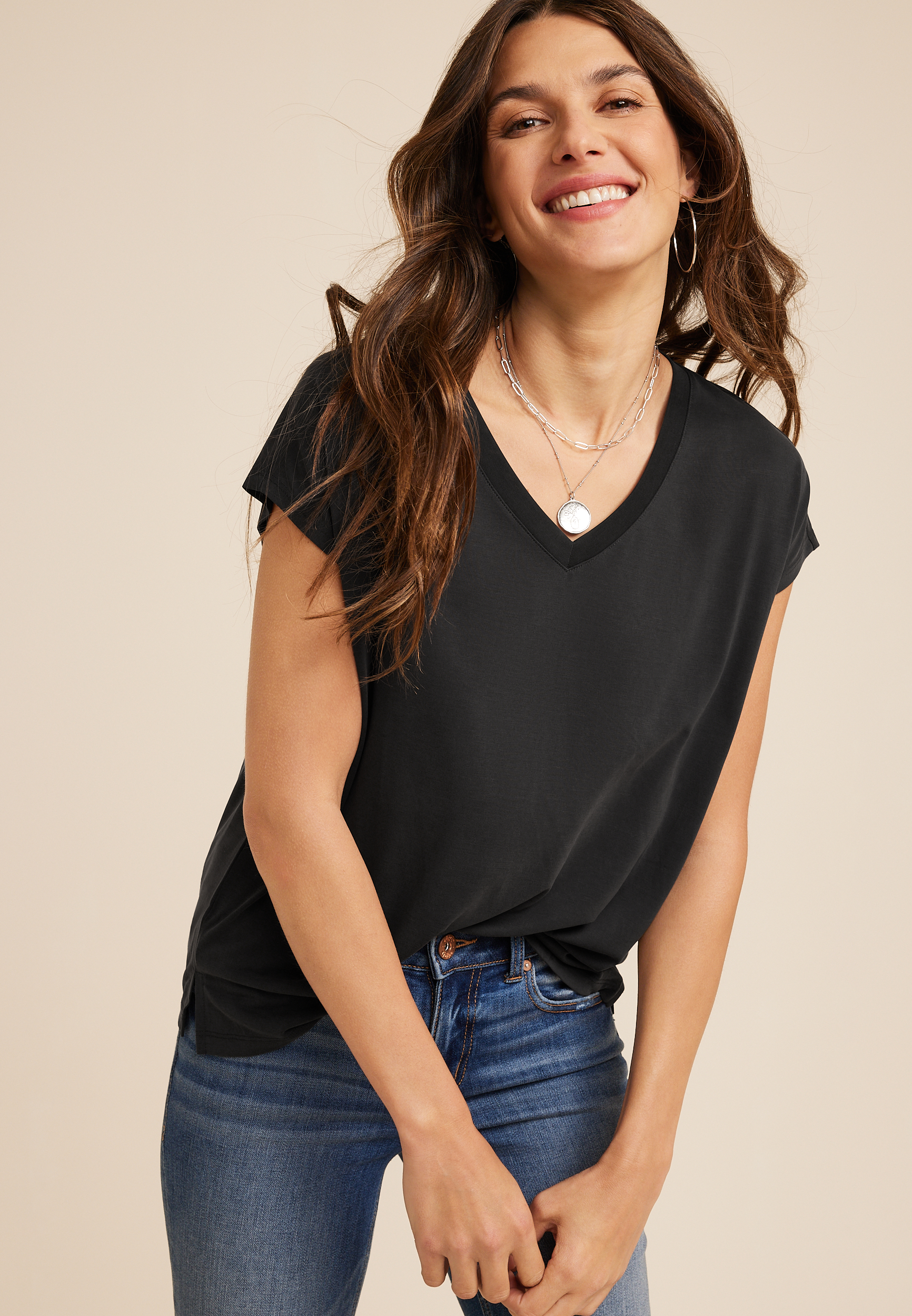 edgely™ Solid V Neck Tee | maurices