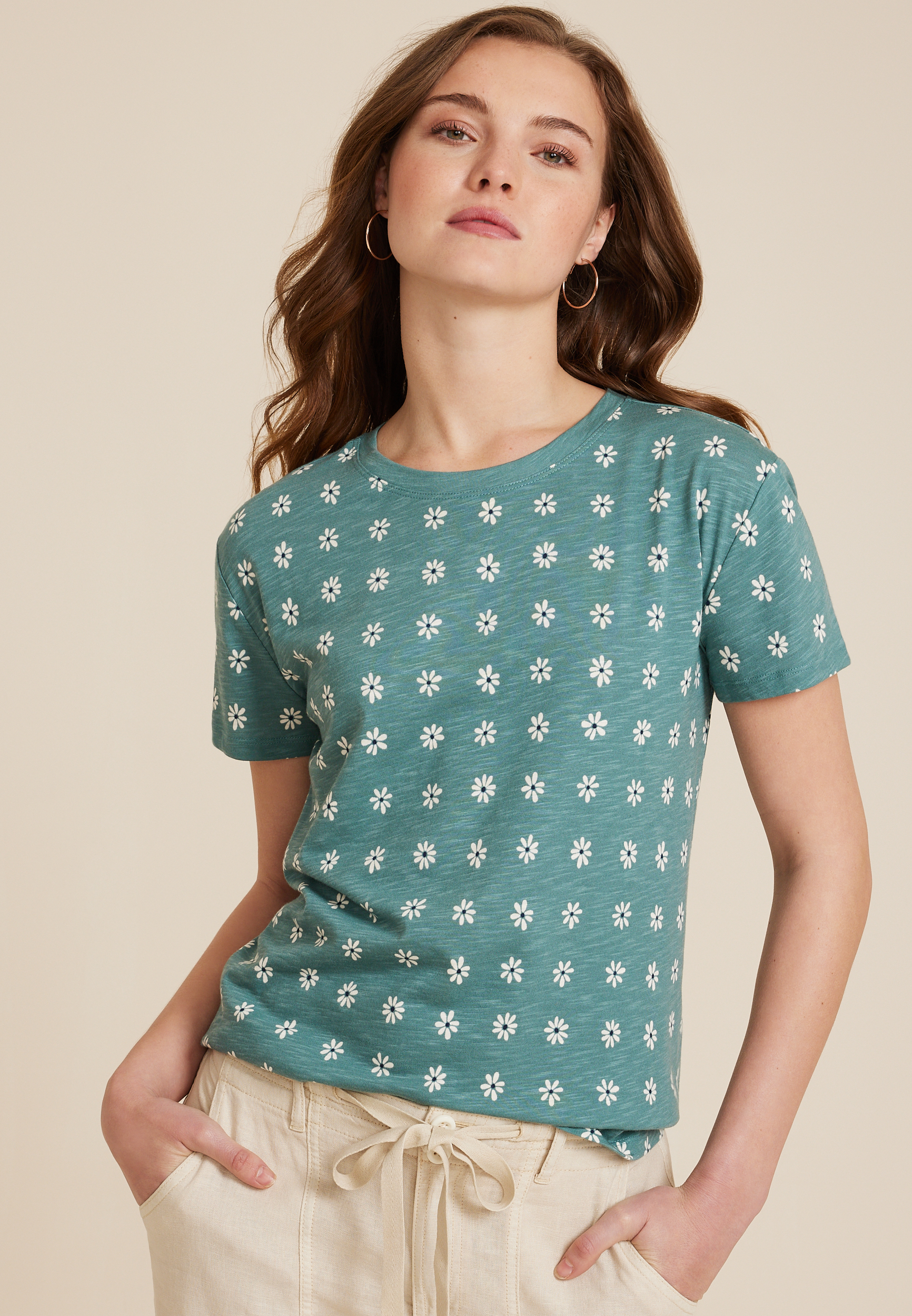 24/7 Dawson Daisy Crew Neck Tee | maurices